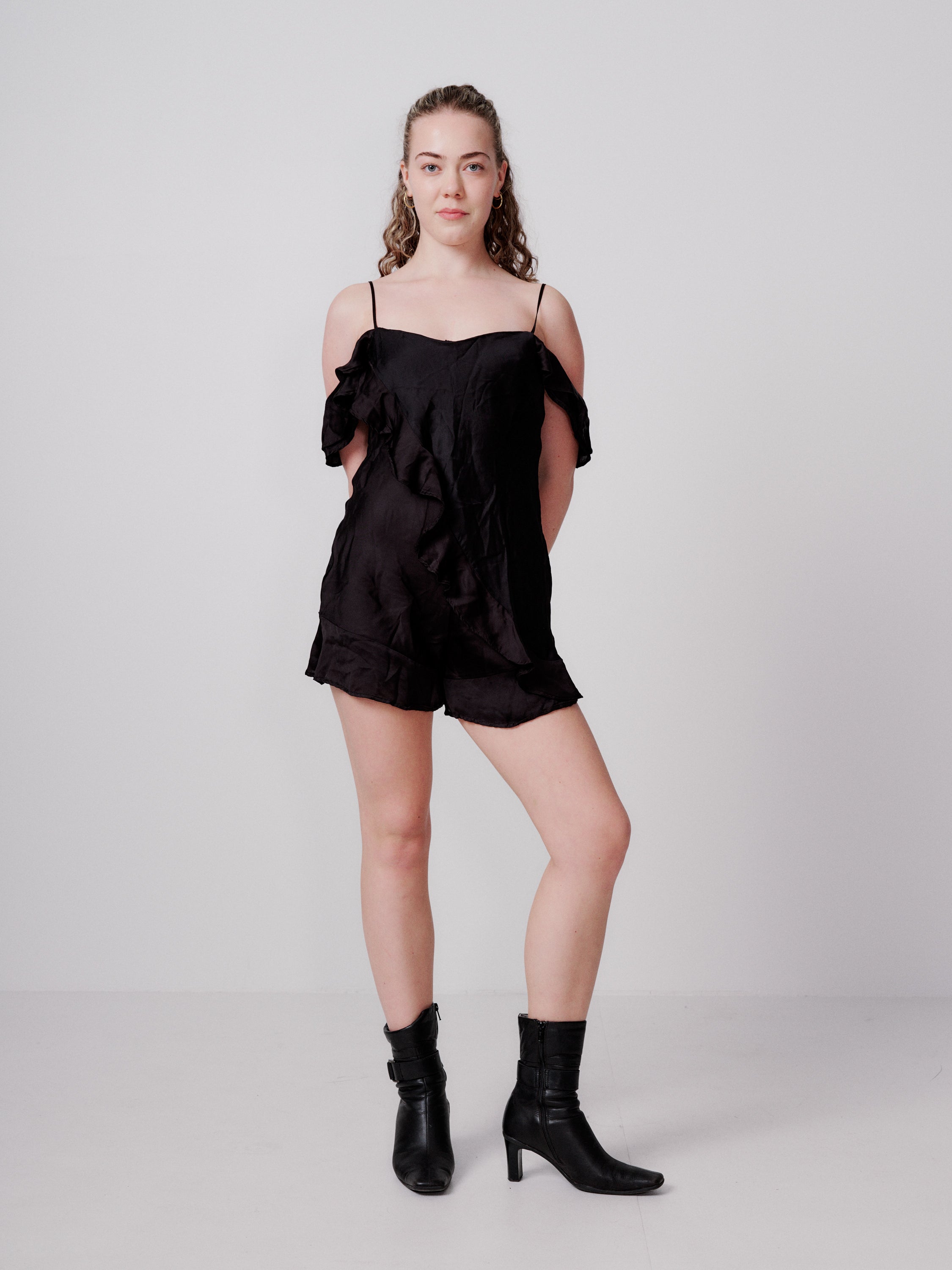 Ruby frill playsuit – Common