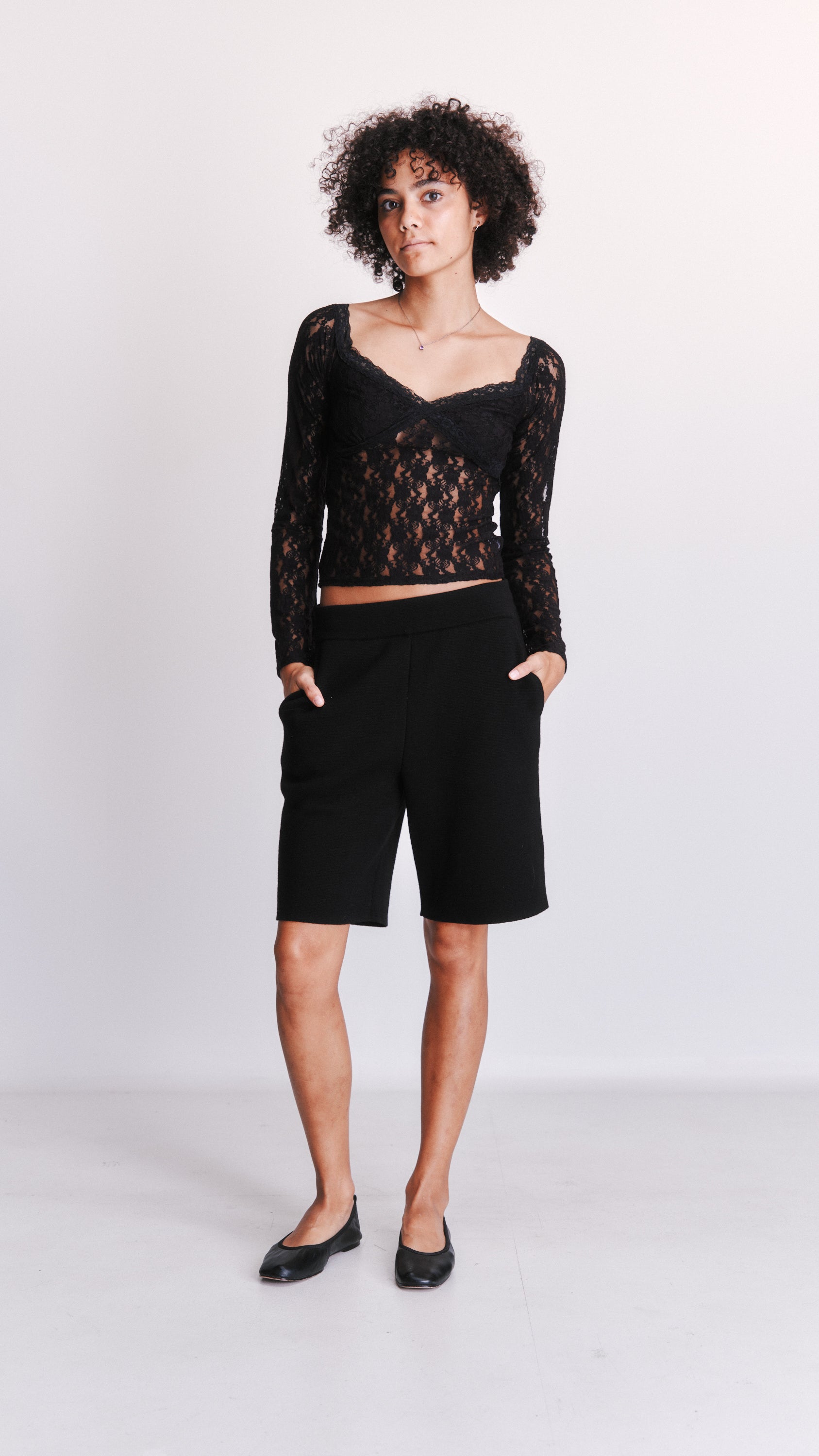 Glassons lace crop top – Common